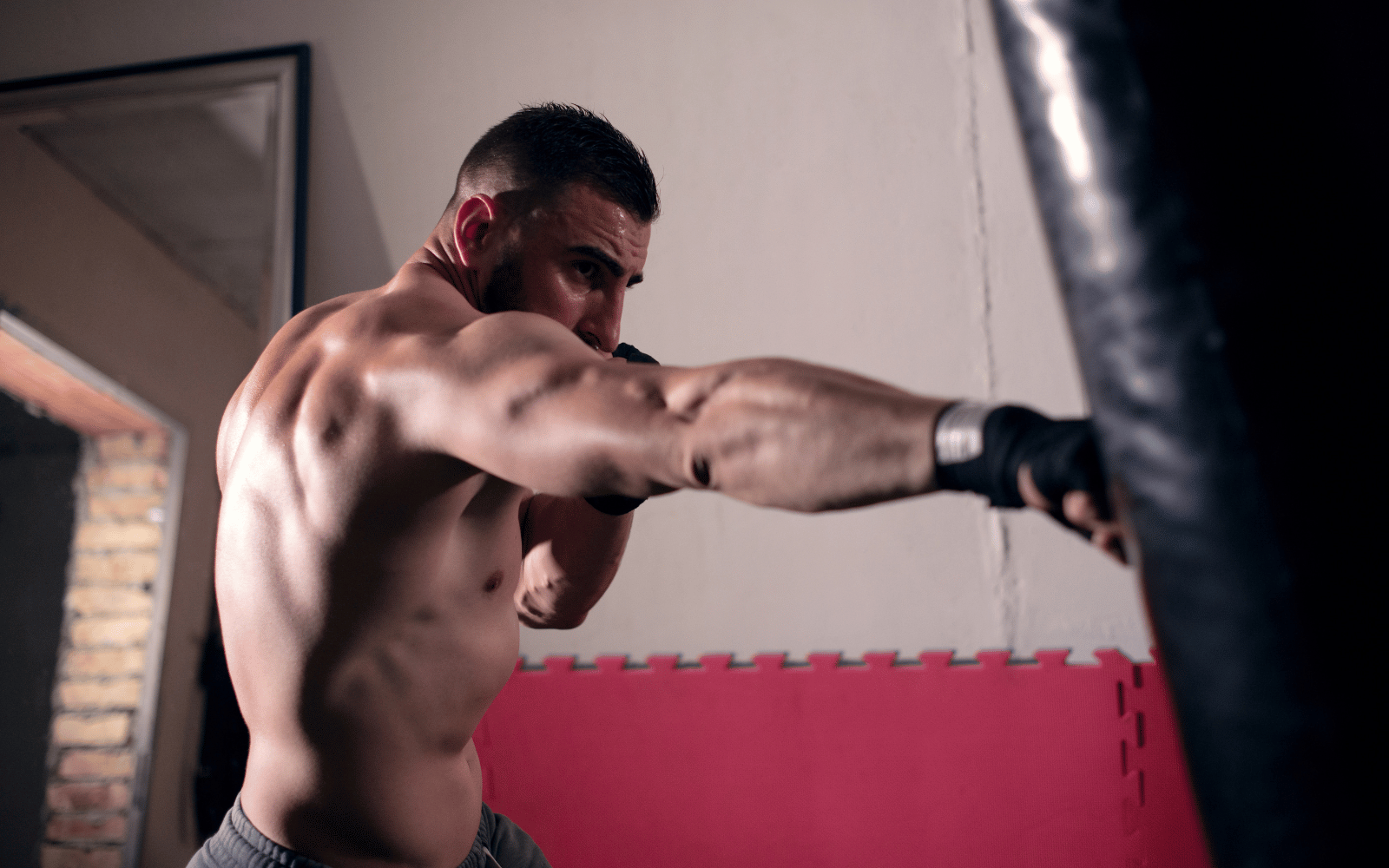 Boxing Vs Muay Thai [Which Is More Effective?] - Way Of The Fighter